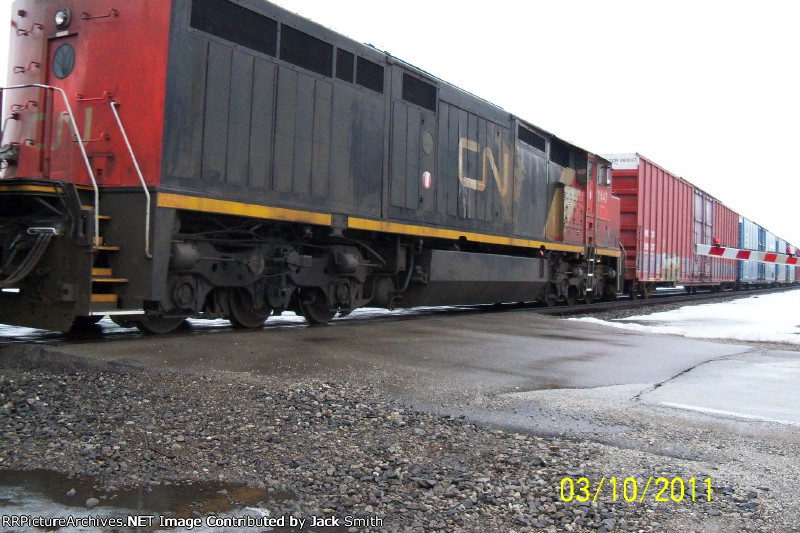 CN 2442 behind 4949